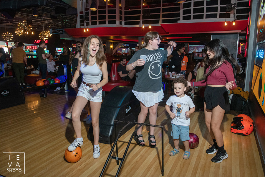 Birthday Party || Bowlero, Chelsea Piers, NYC | IEVA PHOTO